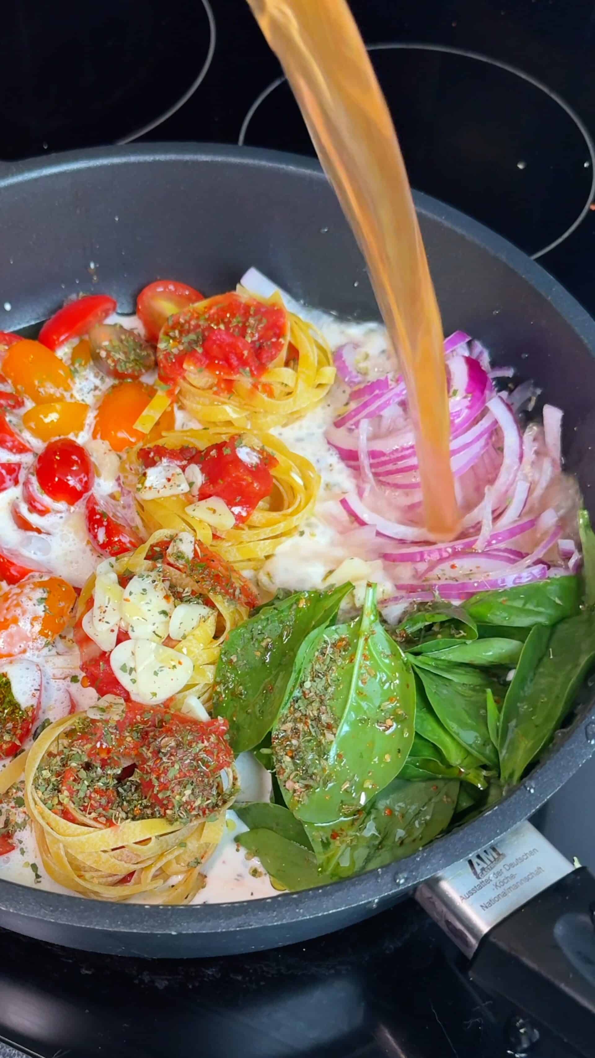 One-Pan Creamy Tomato Spinach Pasta | Easy Vegan Dinner